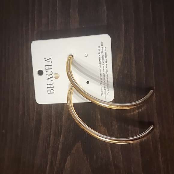 Bracha | Jewelry | New Bracha Gold Toned Partial Hoop Earrings | Poshmark